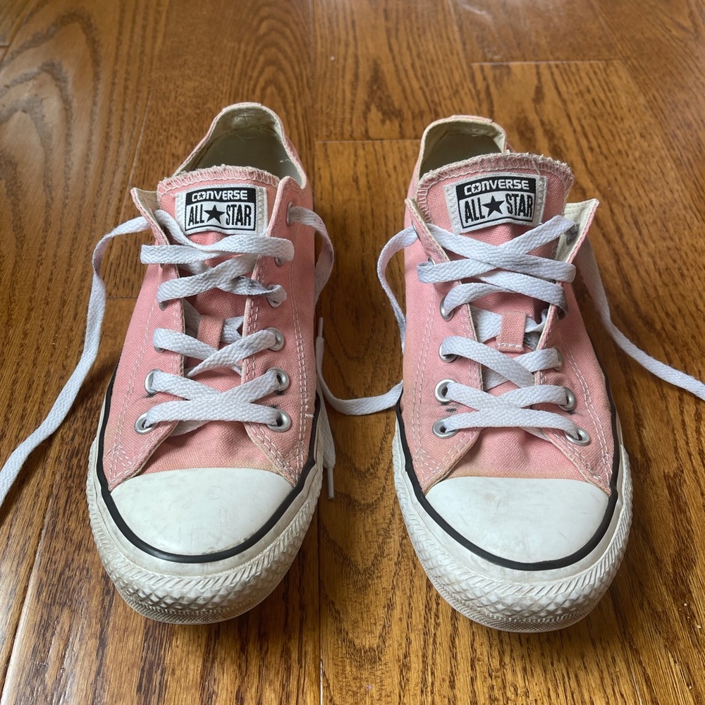 Light Pink Converse - Gem